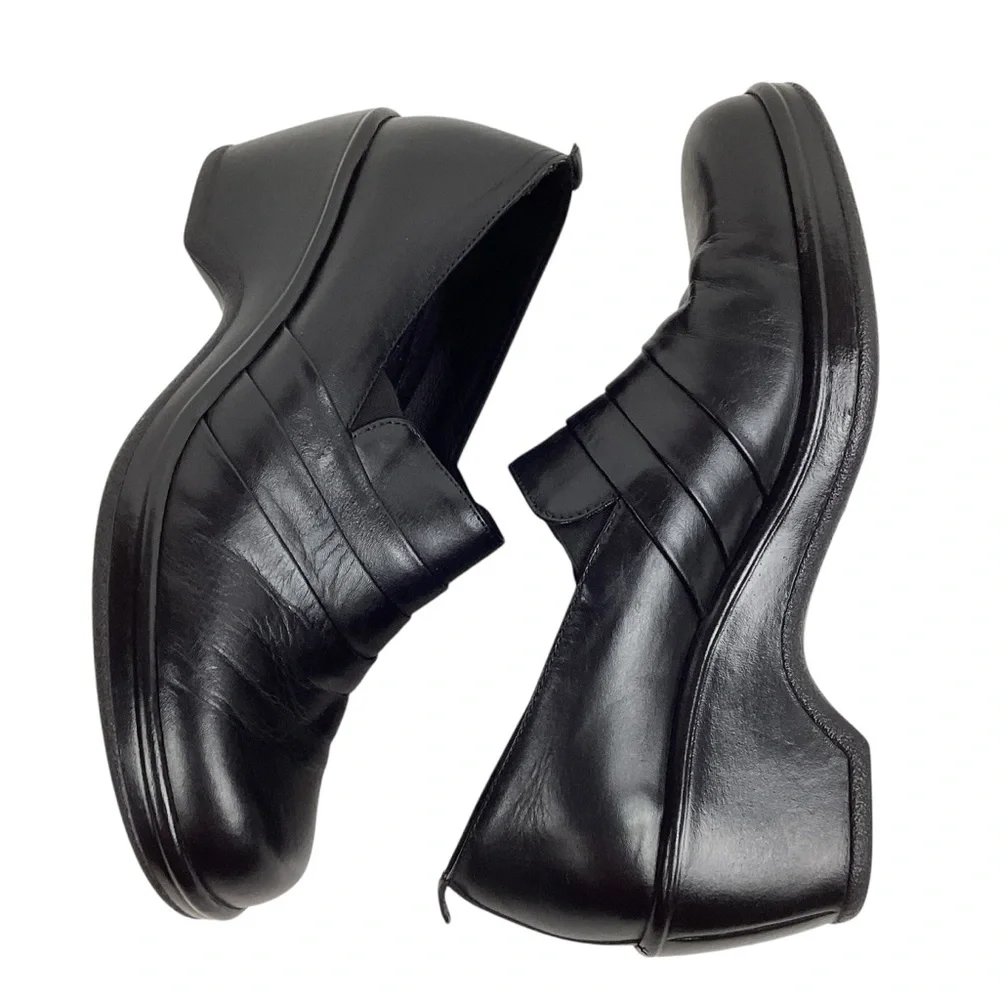 Dansko | Shoes | Dansko Aubrey Pleated Leather Wedge Clogs Black | Poshmark